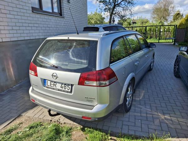 Pelēks Opel Vectra 2004 Šauļi, ar dzinēja tilpumu 1.90 L un nobraukumu 373 tūkst. km par 900 €, foto 1 vietnē AUTOMOTO.COM.LV