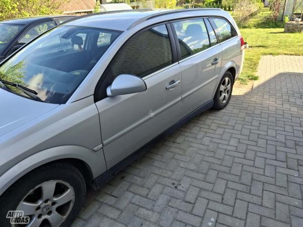 Pelēks Opel Vectra 2004 Šauļi, ar dzinēja tilpumu 1.90 L un nobraukumu 373 tūkst. km par 900 €, foto 2 vietnē AUTOMOTO.COM.LV