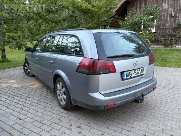 Pelēks Opel Vectra 2004 Ogre, ar dzinēja tilpumu 1.90 L un nobraukumu 481 tūkst. km par 1420 €, foto 3 vietnē AUTOMOTO.COM.LV