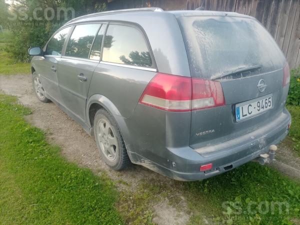 Pelēks Opel Vectra 2004 Jēkabpils, ar dzinēja tilpumu 1.90 L un nobraukumu 345 tūkst. km par 1000 €, foto 1 vietnē AUTOMOTO.COM.LV