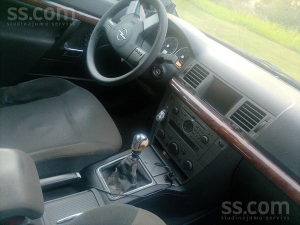 Pelēks Opel Vectra 2004 Jēkabpils, ar dzinēja tilpumu 1.90 L un nobraukumu 345 tūkst. km par 1000 €, foto 2 vietnē AUTOMOTO.COM.LV