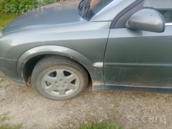 Pelēks Opel Vectra 2004 Jēkabpils, ar dzinēja tilpumu 1.90 L un nobraukumu 345 tūkst. km par 1000 €, foto 8 vietnē AUTOMOTO.COM.LV