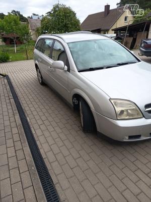 Pelēks Opel Vectra 2004 Druskininkai, ar dzinēja tilpumu 2.20 L un nobraukumu 400 tūkst. km par 900 €, foto  vietnē AUTOMOTO.COM.LV