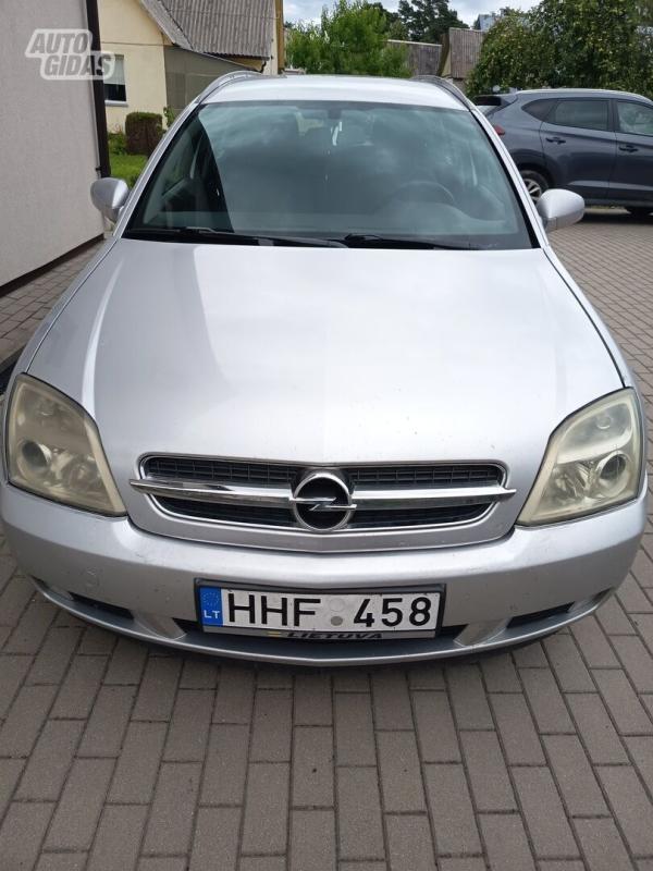 Grey Opel Vectra 2004 in Druskininkai, with an engine capacity of 2.20 L and mileage of 400 thousand km for 900 €, photo 2 on AUTOMOTO.COM.LV