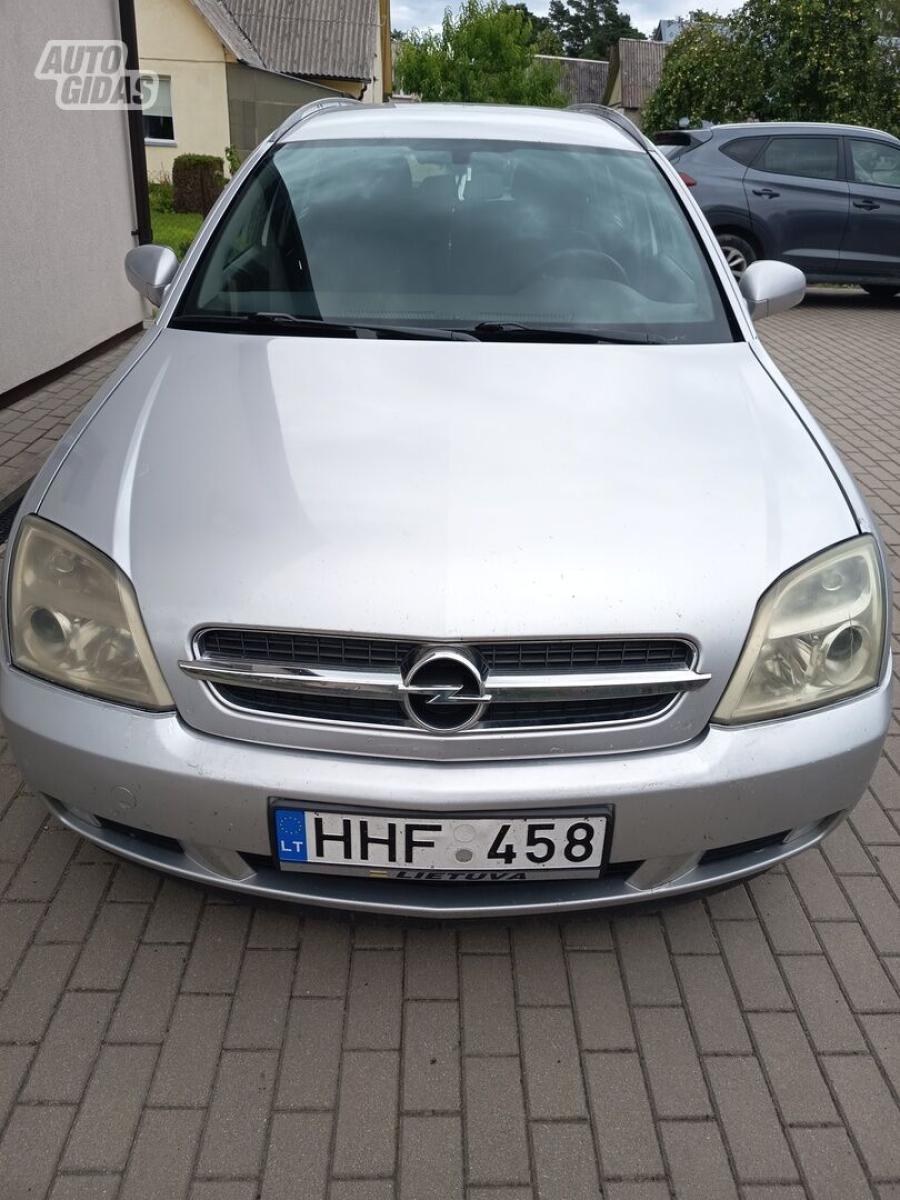 Grey Opel Vectra 2004 in Druskininkai, with an engine capacity of 2.20 L and mileage of 400 thousand km for 900 €, photo 3 on AUTOMOTO.COM.LV