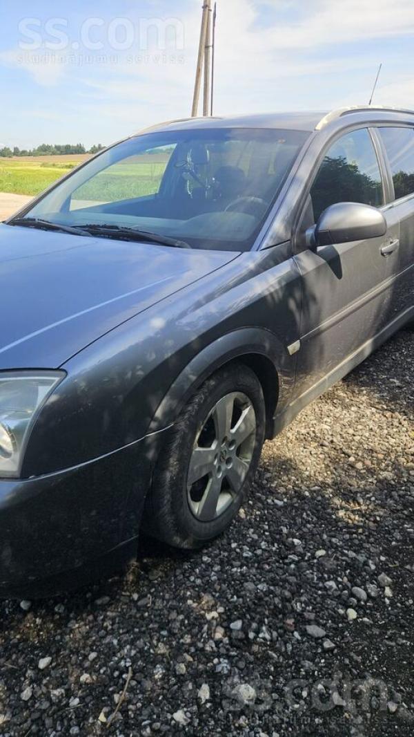 Pelēks Opel Vectra 2004 Saldus, ar dzinēja tilpumu 1.90 L un nobraukumu 397 tūkst. km par 1450 €, foto 5 vietnē AUTOMOTO.COM.LV