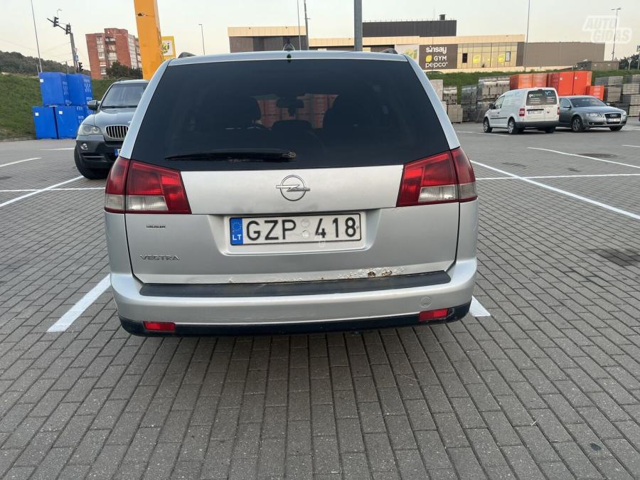 Grey Opel Vectra 2004 in Kaunas, with an engine capacity of 1.90 L and mileage of 430 thousand km for 700 €, photo 6 on AUTOMOTO.COM.LV