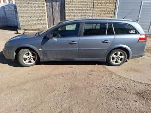 Grey Opel Vectra 2005 in Limbazi, with an engine capacity of 1.90 L and mileage of 382 thousand km for 600 €, photo 5 on AUTOMOTO.COM.LV