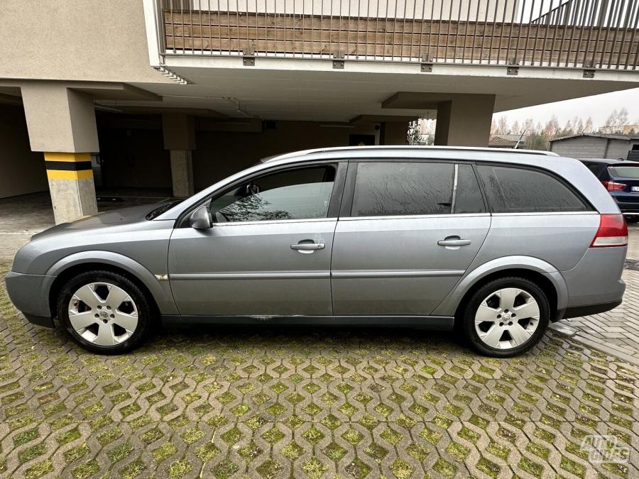 Grey Opel Vectra 2005 in Vilnius, with an engine capacity of 2.20 L and mileage of 0 thousand km for 1200 €, photo 6 on AUTOMOTO.COM.LV