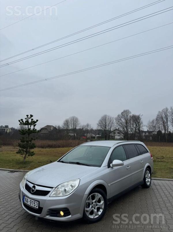 Pelēks Opel Vectra 2005 Rīga, ar dzinēja tilpumu 1.90 L un nobraukumu 240 tūkst. km par 2495 €, foto 1 vietnē AUTOMOTO.COM.LV