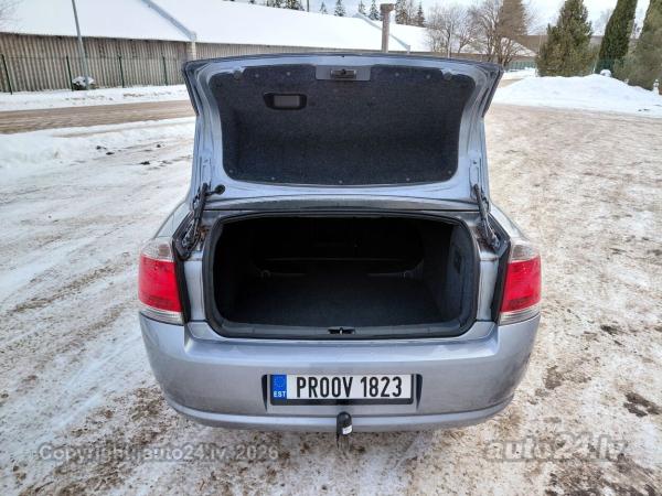 Pelēks Opel Vectra 2005 Paide, ar dzinēja tilpumu 1.90 L un nobraukumu 123 tūkst. km par 3500 €, foto 7 vietnē AUTOMOTO.COM.LV