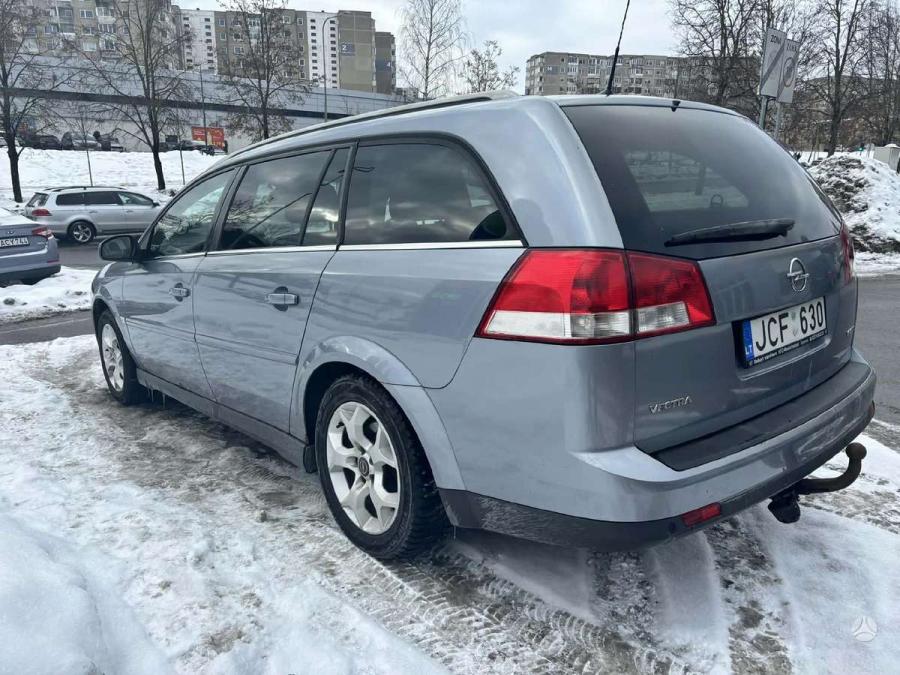 Pelēks Opel Vectra 2005 Viļņa, ar dzinēja tilpumu 1.91 L un nobraukumu 250 tūkst. km par 1200 €, foto 4 vietnē AUTOMOTO.COM.LV