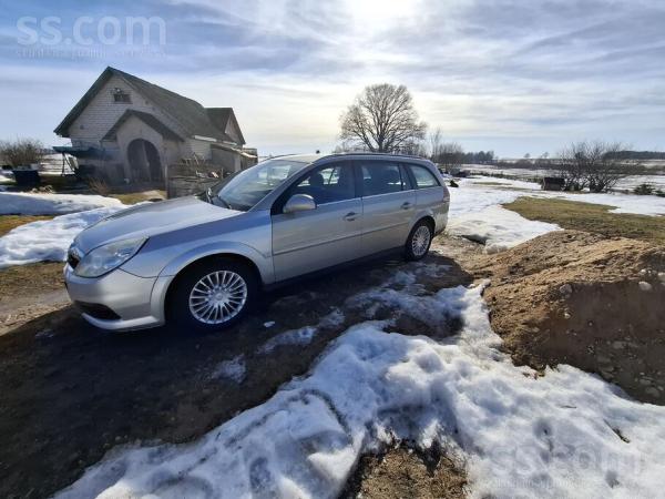 Grey Opel Vectra 2005 in Jekabpils, with an engine capacity of 1.90 L and mileage of 305 thousand km for 1500 €, photo 3 on AUTOMOTO.COM.LV