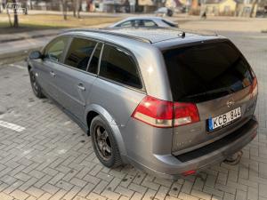 Grey Opel Vectra 2005 in Jonava, with an engine capacity of 1.90 L and mileage of 468 thousand km for 850 €, photo 3 on AUTOMOTO.COM.LV