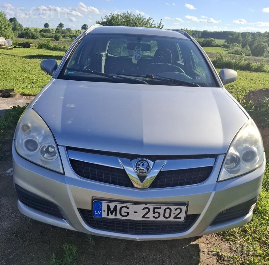 Pelēks Opel Vectra 2005 Jēkabpils, ar dzinēja tilpumu 1.90 L un nobraukumu 305 tūkst. km par 1200 €, foto 1 vietnē AUTOMOTO.COM.LV