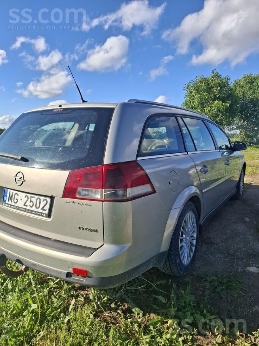 Pelēks Opel Vectra 2005 Jēkabpils, ar dzinēja tilpumu 1.90 L un nobraukumu 305 tūkst. km par 1200 €, foto 5 vietnē AUTOMOTO.COM.LV