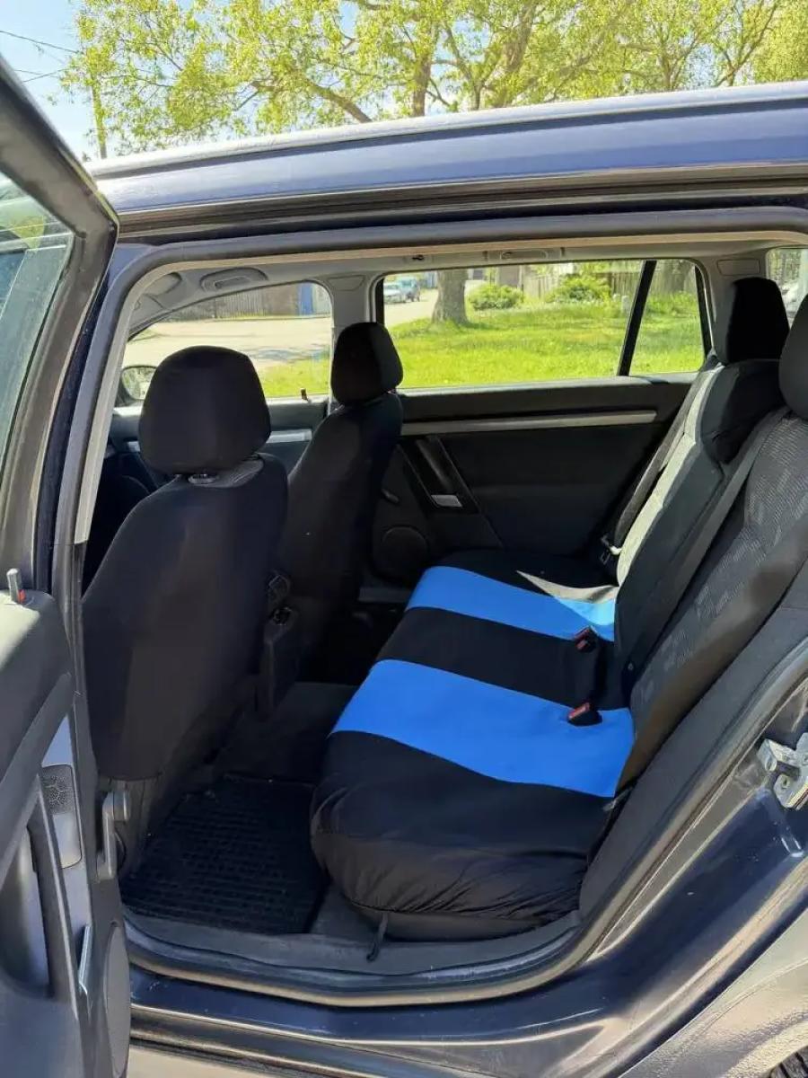 Pelēks Opel Vectra 2005 Ventspils, ar dzinēja tilpumu 1.90 L un nobraukumu 361 tūkst. km par 1300 €, foto 12 vietnē AUTOMOTO.COM.LV