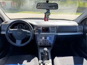 Pelēks Opel Vectra 2005 Ventspils, ar dzinēja tilpumu 1.90 L un nobraukumu 361 tūkst. km par 1300 €, foto 14 vietnē AUTOMOTO.COM.LV