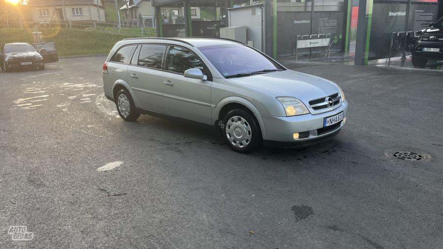 Grey Opel Vectra 2005 in Vilnius, with an engine capacity of 1.90 L and mileage of 320 thousand km for 1150 €, photo 4 on AUTOMOTO.COM.LV