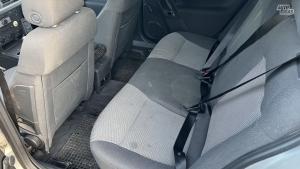 Grey Opel Vectra 2005 in Vilnius, with an engine capacity of 1.90 L and mileage of 320 thousand km for 1150 €, photo 9 on AUTOMOTO.COM.LV