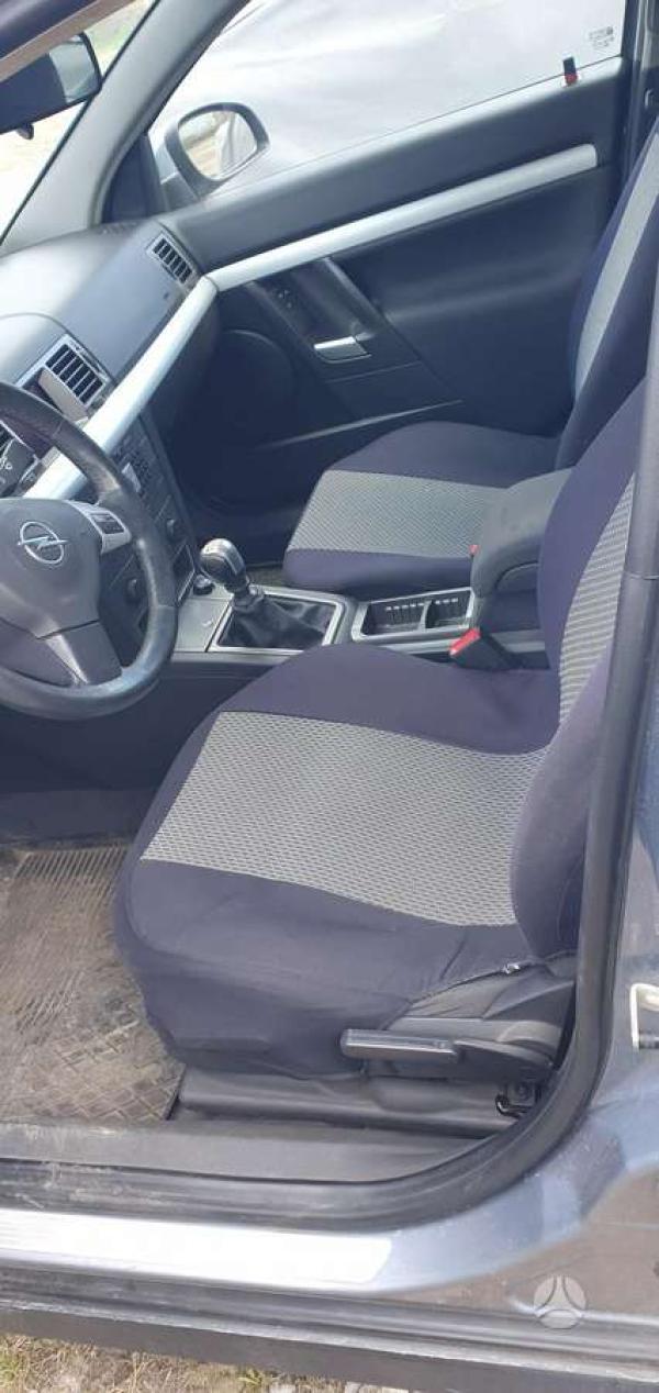 Pelēks Opel Vectra 2005 Kauņa, ar dzinēja tilpumu 1.91 L un nobraukumu 400 tūkst. km par 1150 €, foto 2 vietnē AUTOMOTO.COM.LV