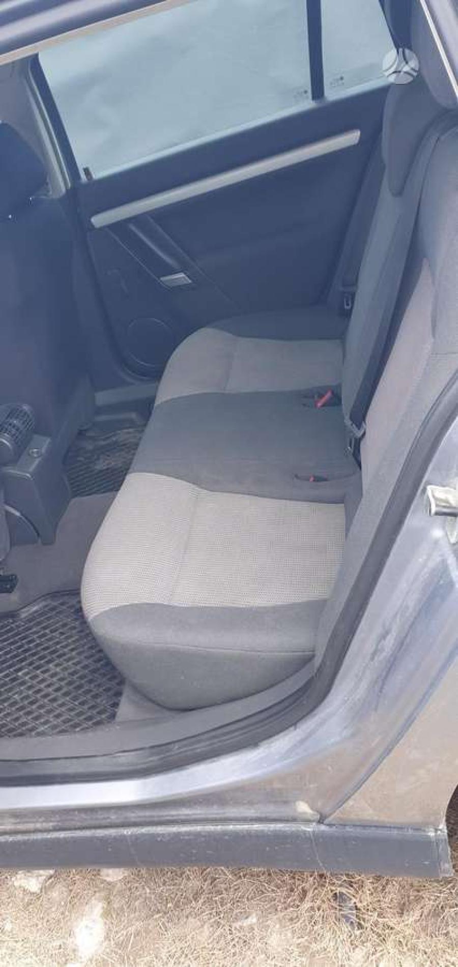 Pelēks Opel Vectra 2005 Kauņa, ar dzinēja tilpumu 1.91 L un nobraukumu 400 tūkst. km par 1150 €, foto 6 vietnē AUTOMOTO.COM.LV