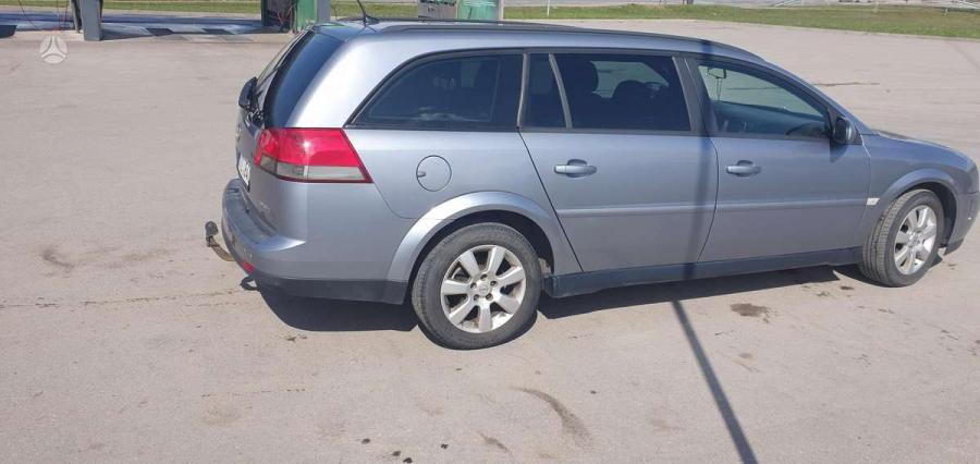 Pelēks Opel Vectra 2005 Kauņa, ar dzinēja tilpumu 1.91 L un nobraukumu 400 tūkst. km par 1150 €, foto 10 vietnē AUTOMOTO.COM.LV