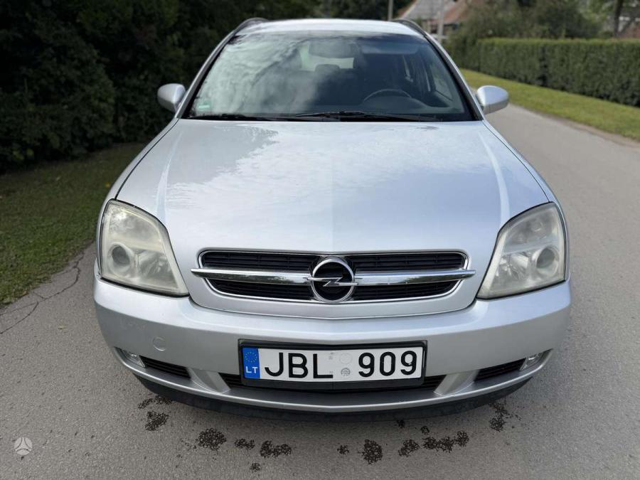 Grey Opel Vectra 2005 in Kaunas, with an engine capacity of 1.91 L and mileage of 334 thousand km for 1190 €, photo 4 on AUTOMOTO.COM.LV