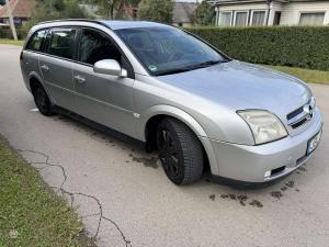 Grey Opel Vectra 2005 in Kaunas, with an engine capacity of 1.91 L and mileage of 334 thousand km for 1190 €, photo 5 on AUTOMOTO.COM.LV