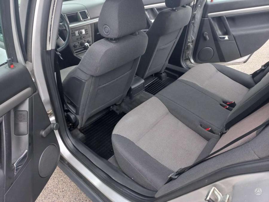 Pelēks Opel Vectra 2005 Kauņa, ar dzinēja tilpumu 1.91 L un nobraukumu 344 tūkst. km par 2100 €, foto 13 vietnē AUTOMOTO.COM.LV