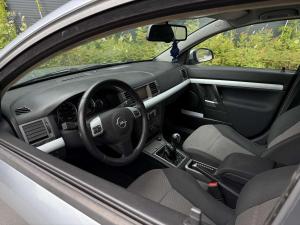 Pelēks Opel Vectra 2005 Viļņa, ar dzinēja tilpumu 1.91 L un nobraukumu 396 tūkst. km par 1250 €, foto 3 vietnē AUTOMOTO.COM.LV