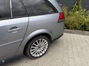 Pelēks Opel Vectra 2005 Viļņa, ar dzinēja tilpumu 1.91 L un nobraukumu 396 tūkst. km par 1250 €, foto 5 vietnē AUTOMOTO.COM.LV