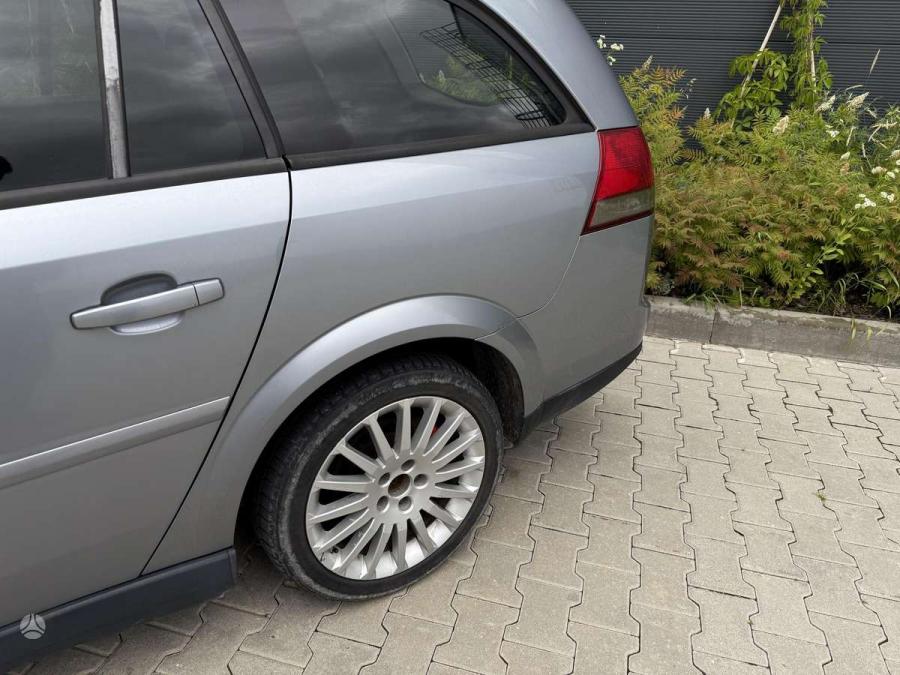 Pelēks Opel Vectra 2005 Viļņa, ar dzinēja tilpumu 1.91 L un nobraukumu 396 tūkst. km par 1250 €, foto 5 vietnē AUTOMOTO.COM.LV