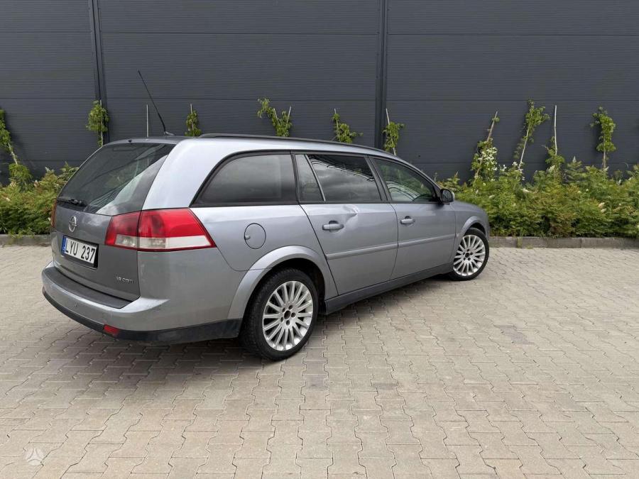 Pelēks Opel Vectra 2005 Viļņa, ar dzinēja tilpumu 1.91 L un nobraukumu 396 tūkst. km par 1250 €, foto 7 vietnē AUTOMOTO.COM.LV