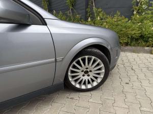 Pelēks Opel Vectra 2005 Viļņa, ar dzinēja tilpumu 1.91 L un nobraukumu 396 tūkst. km par 1250 €, foto 9 vietnē AUTOMOTO.COM.LV