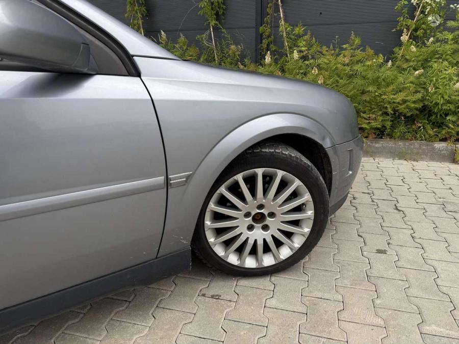 Pelēks Opel Vectra 2005 Viļņa, ar dzinēja tilpumu 1.91 L un nobraukumu 396 tūkst. km par 1250 €, foto 9 vietnē AUTOMOTO.COM.LV