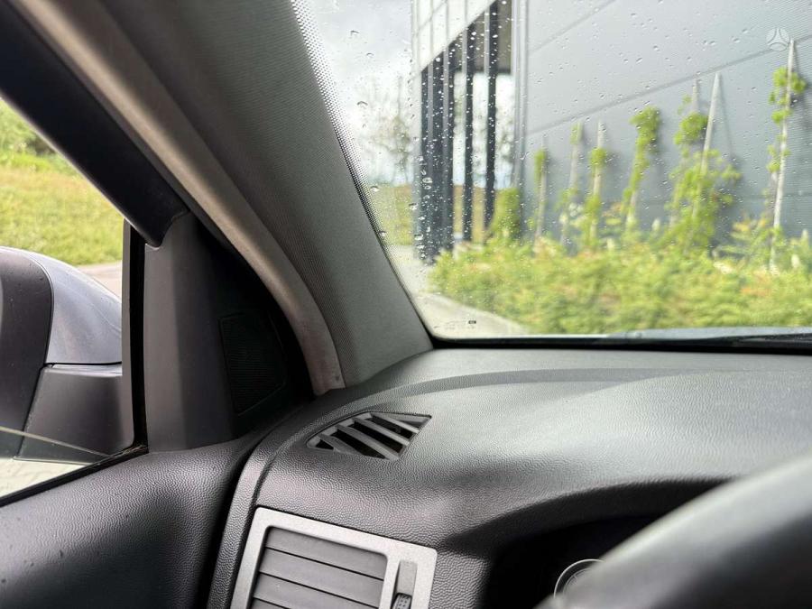 Pelēks Opel Vectra 2005 Viļņa, ar dzinēja tilpumu 1.91 L un nobraukumu 396 tūkst. km par 1250 €, foto 13 vietnē AUTOMOTO.COM.LV