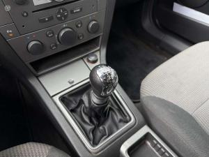 Pelēks Opel Vectra 2005 Viļņa, ar dzinēja tilpumu 1.91 L un nobraukumu 396 tūkst. km par 1250 €, foto 14 vietnē AUTOMOTO.COM.LV