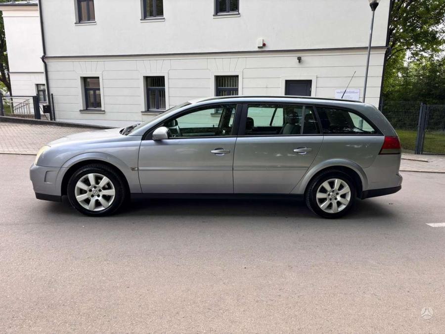 Pelēks Opel Vectra 2005 Raseiniai, ar dzinēja tilpumu 1.91 L un nobraukumu 386 tūkst. km par 950 €, foto 8 vietnē AUTOMOTO.COM.LV
