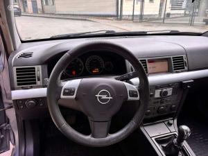 Pelēks Opel Vectra 2005 Raseiniai, ar dzinēja tilpumu 1.91 L un nobraukumu 386 tūkst. km par 950 €, foto 11 vietnē AUTOMOTO.COM.LV