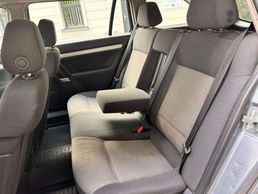 Pelēks Opel Vectra 2005 Raseiniai, ar dzinēja tilpumu 1.91 L un nobraukumu 386 tūkst. km par 950 €, foto 14 vietnē AUTOMOTO.COM.LV