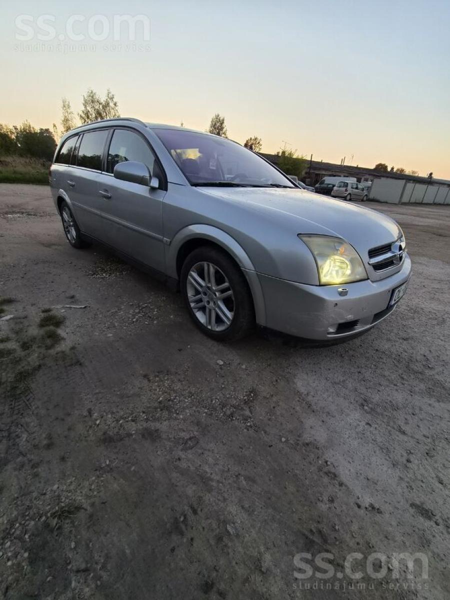 Серый Опель Вектра 2005 в Тукумс, объемом двигателя 1.90 л и пробегом 0 тыс. км за 1100 €, фото 3 на AUTOMOTO.COM.LV