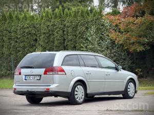 Pelēks Opel Vectra 2005 Jelgava, ar dzinēja tilpumu 1.90 L un nobraukumu 366 tūkst. km par 1650 €, foto 5 vietnē AUTOMOTO.COM.LV