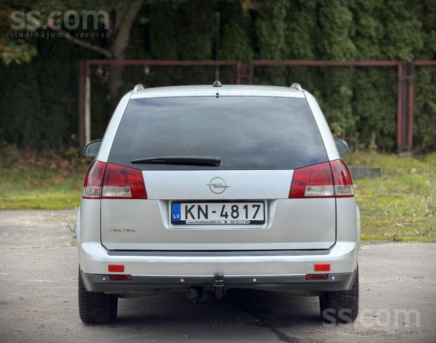 Pelēks Opel Vectra 2005 Jelgava, ar dzinēja tilpumu 1.90 L un nobraukumu 366 tūkst. km par 1650 €, foto 6 vietnē AUTOMOTO.COM.LV