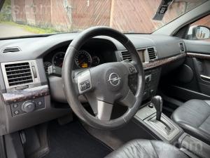 Pelēks Opel Vectra 2005 Jelgava, ar dzinēja tilpumu 1.90 L un nobraukumu 366 tūkst. km par 1650 €, foto 12 vietnē AUTOMOTO.COM.LV