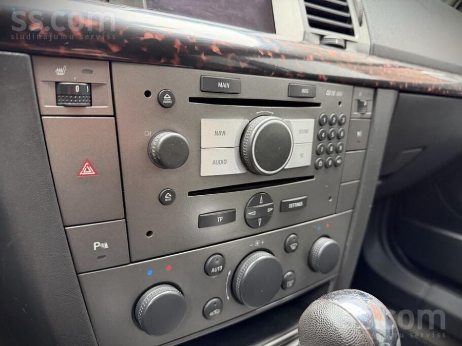 Pelēks Opel Vectra 2005 Jelgava, ar dzinēja tilpumu 1.90 L un nobraukumu 366 tūkst. km par 1650 €, foto 17 vietnē AUTOMOTO.COM.LV