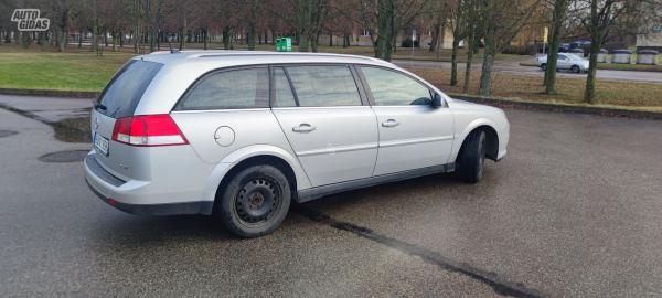 Grey Opel Vectra 2006 in Vilkaviskis, with an engine capacity of 1.90 L and mileage of 321 thousand km for 1250 €, photo 4 on AUTOMOTO.COM.LV
