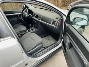 Pelēks Opel Vectra 2006 Viļņa, ar dzinēja tilpumu 1.90 L un nobraukumu 321 tūkst. km par 1650 €, foto 14 vietnē AUTOMOTO.COM.LV