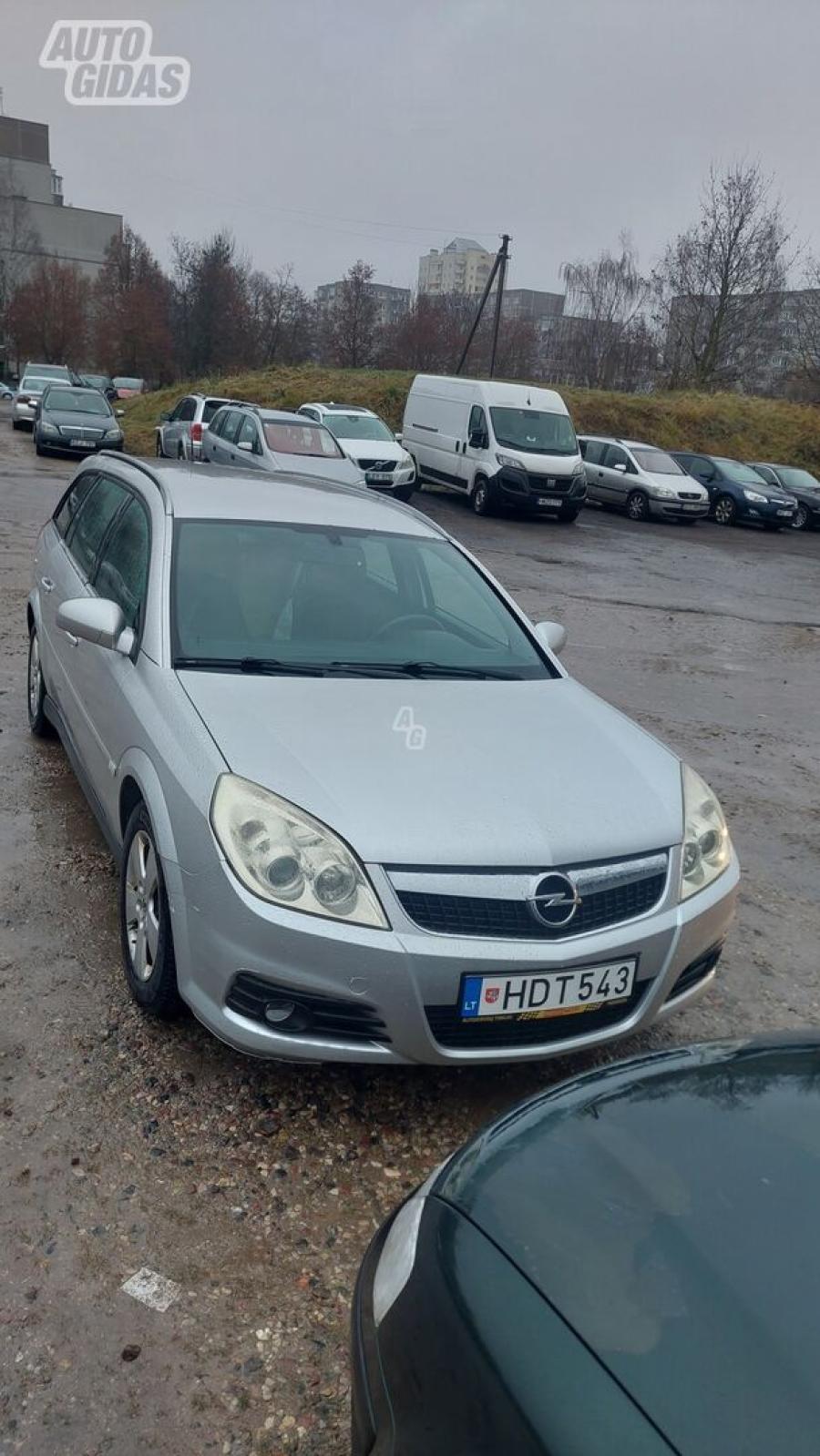 Grey Opel Vectra 2006 in Vilnius, with an engine capacity of 1.90 L and mileage of 255 thousand km for 1000 €, photo 7 on AUTOMOTO.COM.LV