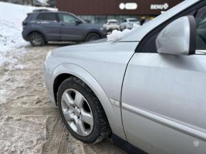 Grey Opel Vectra 2006 in Vilnius, with an engine capacity of 2.20 L and mileage of 234 thousand km for 1250 €, photo 8 on AUTOMOTO.COM.LV